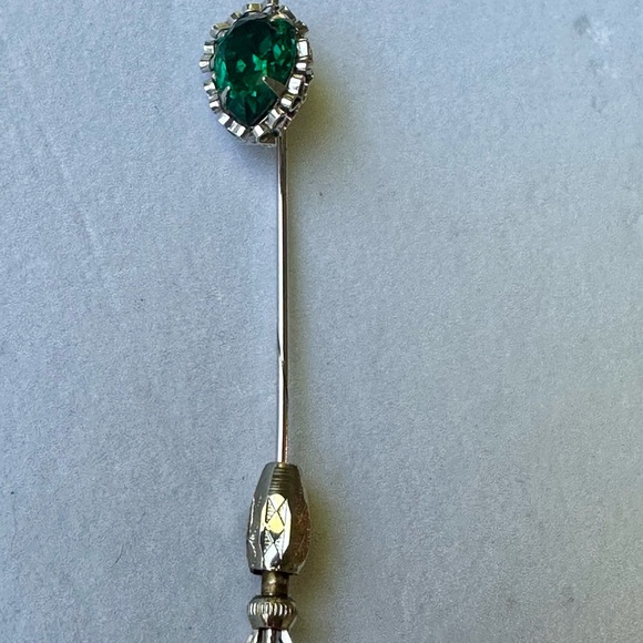 Jewelry | Vintage Green Stone Silver Tone Pin | Poshmark